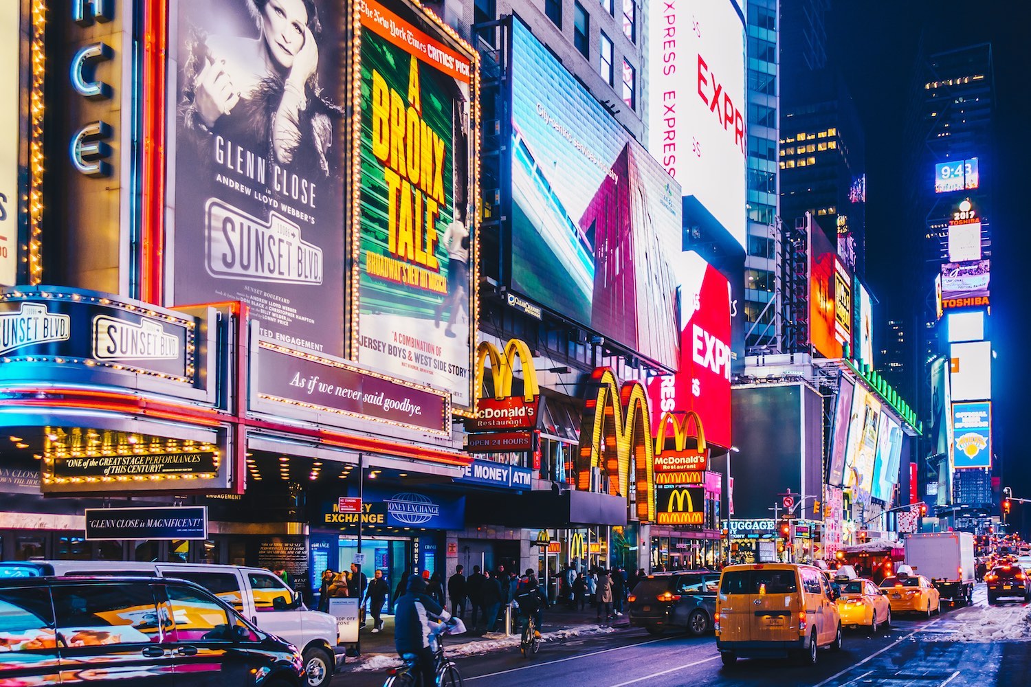 Welcome to Kimeru | the digital signage partner for companies